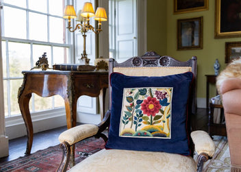 Lady Anne’s Flowers Crewel Embroidery Kit – The Crewel Work Company