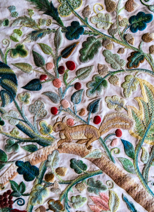 Gawthorpe Bed Hanging - A Crewel Work Masterpiece – The Crewel Work Company
