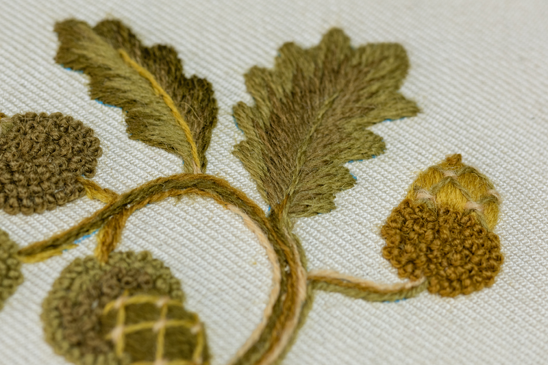 Elizabethan Acorn Kit | The Crewel Work Company