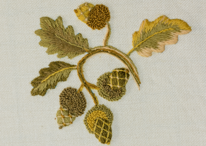 Elizabethan Acorn Kit | The Crewel Work Company