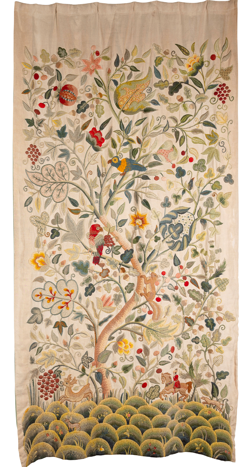 Gawthorpe Bed Hanging - A Crewel Work Masterpiece – The Crewel Work Company